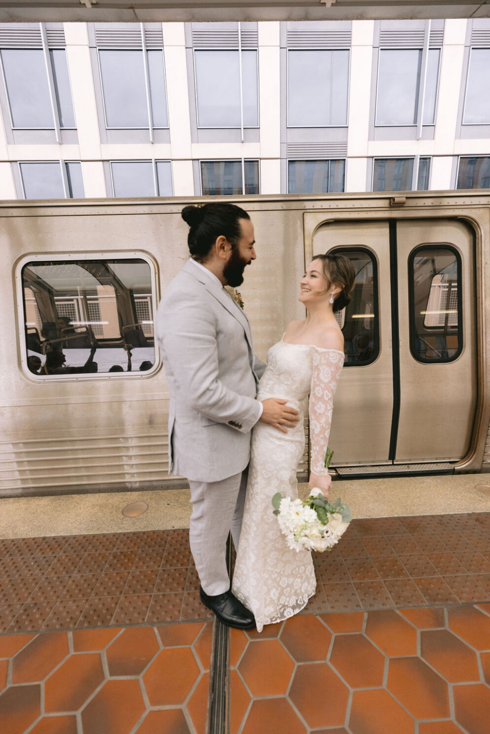 The Metro, Jumbo Slice, and Two Cats Inspired the Details of This DC ...